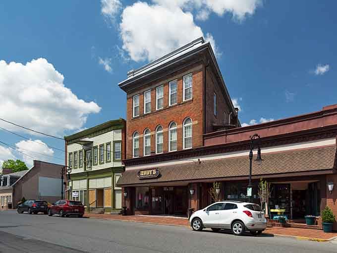 Those green-trimmed windows and classic storefronts prove small-town America still exists, and it's absolutely worth the drive.