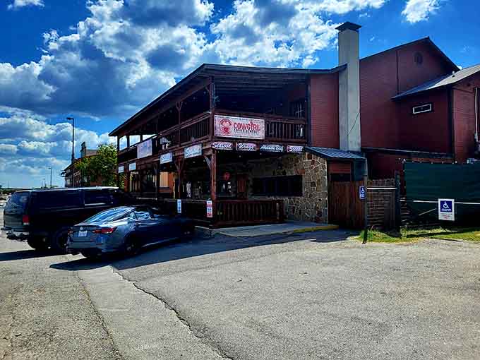 This rustic establishment proves that good food doesn't need fancy architecture, just honest cooking and welcoming atmosphere.