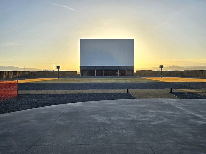 When the sun sets behind that pristine white canvas, you know you're in for something magical tonight.