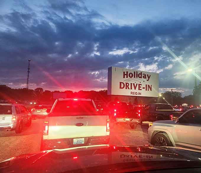 Cars lined up under open skies, proving that some movie experiences never go out of style.