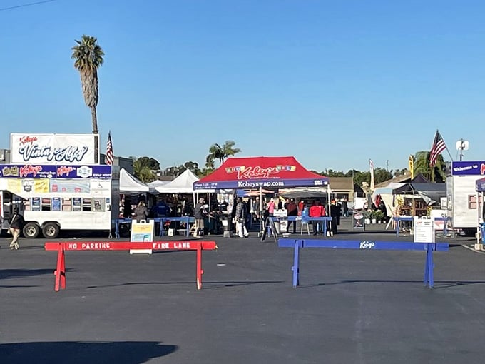 Those palm trees and food trucks signal the start of an adventure that's part shopping, part archaeology expedition.