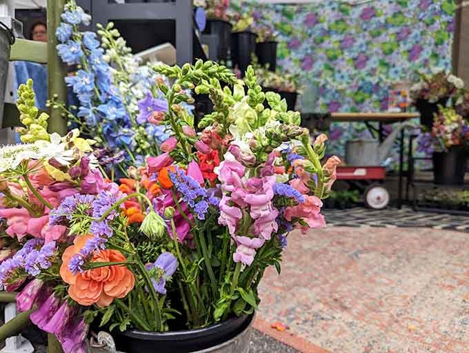 This riot of fresh-cut blooms proves that sometimes the best bouquets are the ones you pick yourself.