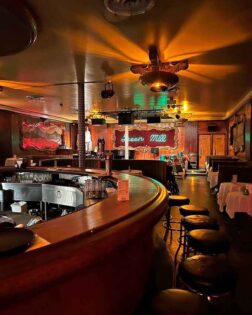 This Hidden Illinois Bar Was Al Capone's Favorite Drinking Spot