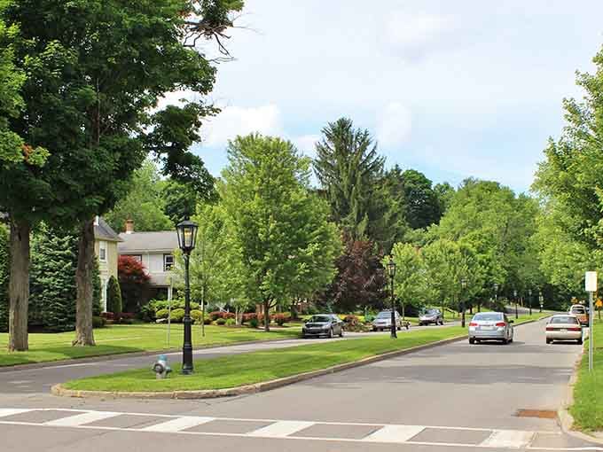 Wide boulevards and manicured greenery prove small-town America still knows how to make an entrance.