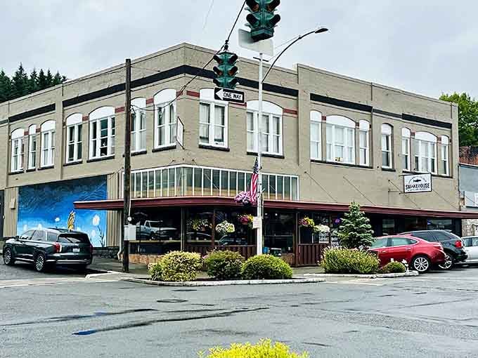 This corner building with hanging flower baskets proves that small-town charm never goes out of style, thank goodness.