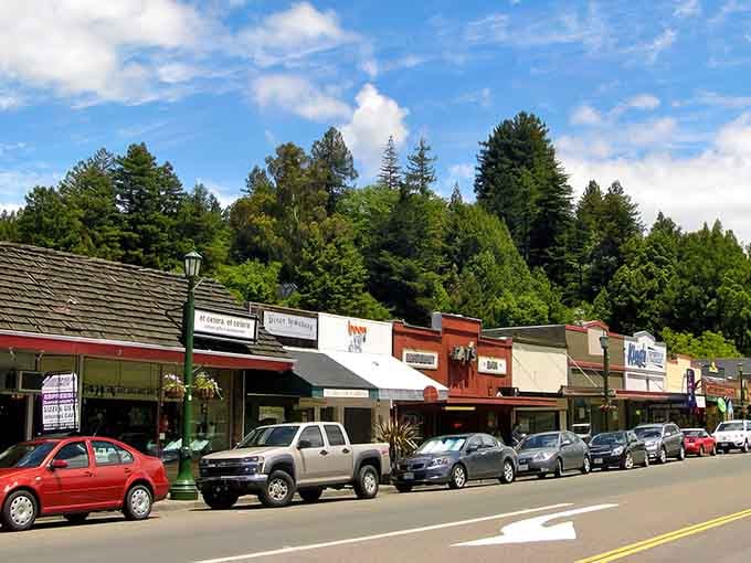 Towering redwoods frame this charming riverside town where good food and relaxation are the only items on the agenda.