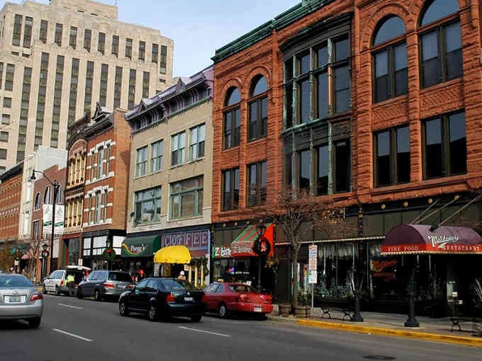 Springfield's historic downtown serves up architectural eye candy with buildings that remember when craftsmanship actually meant something.