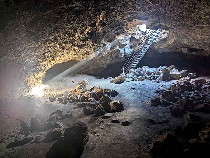 The interplay of shadow and light here creates a scene worthy of any Hollywood adventure film.