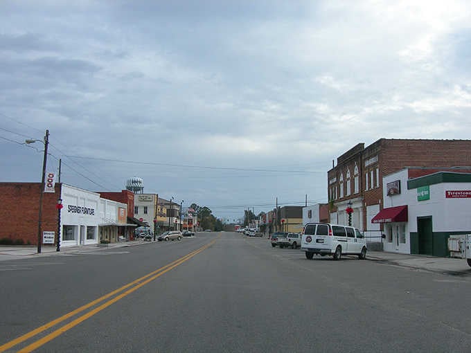 Evening settles over a main street so peaceful, you can actually hear yourself think for once.