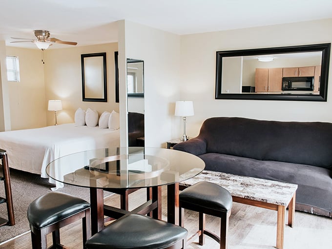 Modern comfort meets river-town charm in suites designed for relaxation after a day exploring the bluffs.