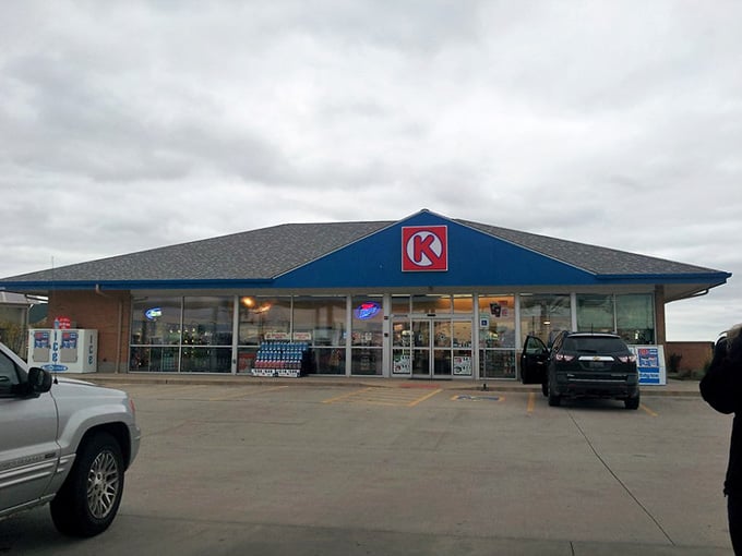 Small-town charm meets natural wonder, and honestly, that's a combination worth celebrating every single time.