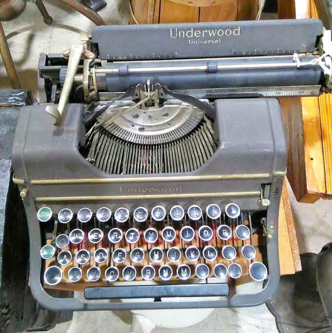 This Underwood typewriter has more stories to tell than your uncle at Thanksgiving, and it doesn't need batteries.