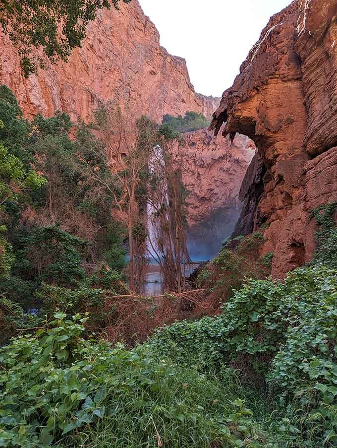 Red rock walls meet blue water in a color combination that makes your eyes very happy.