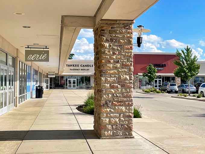 Covered walkways mean you can browse Yankee Candle and other favorites without becoming a weather report yourself.