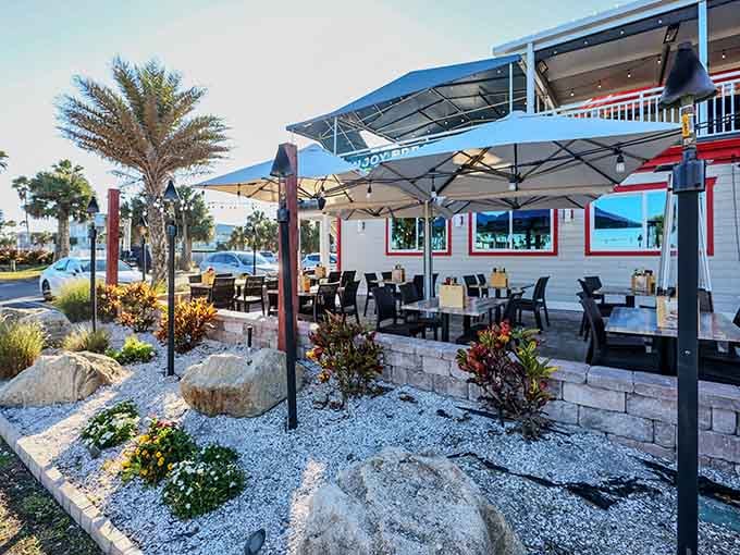 Beachside dining that proves the best meals come with a view and a gentle breeze that fixes your hair.