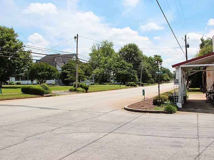 Wide open streets and manicured greenery show a community that takes pride in keeping things peaceful and pretty.