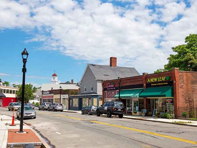 Those buildings in the distance promise atmospheric strolls that never get old.