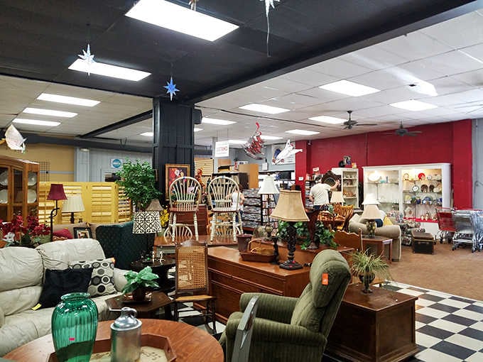 Inside, furniture arrangements create cozy vignettes that help you imagine these pieces living happily in your own home someday.