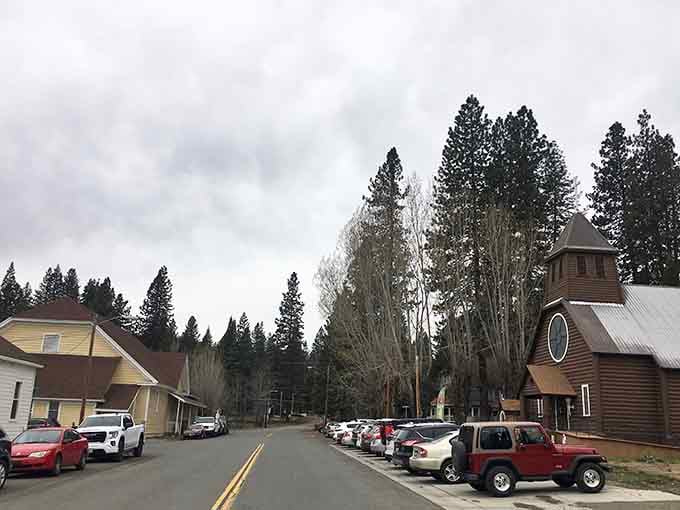 Forest surroundings embrace this peaceful town where the mountains provide a stunning natural backdrop year-round.