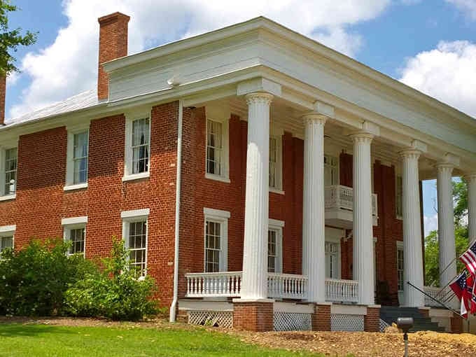 Those towering white columns would make Scarlett O'Hara jealous&mdash;Southern elegance at its absolute finest here.