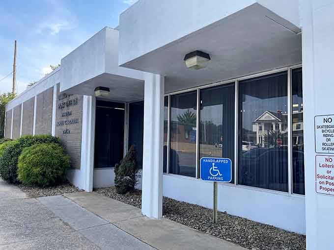 Even the post office looks inviting, which is saying something most postal facilities can't claim.