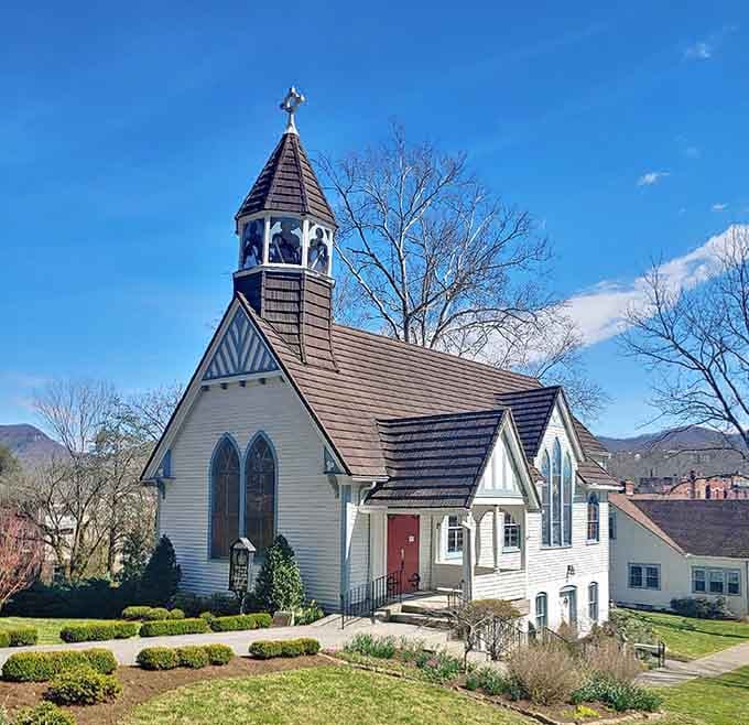 This charming chapel could've been plucked from a Hallmark movie, steeple reaching skyward with timeless grace.