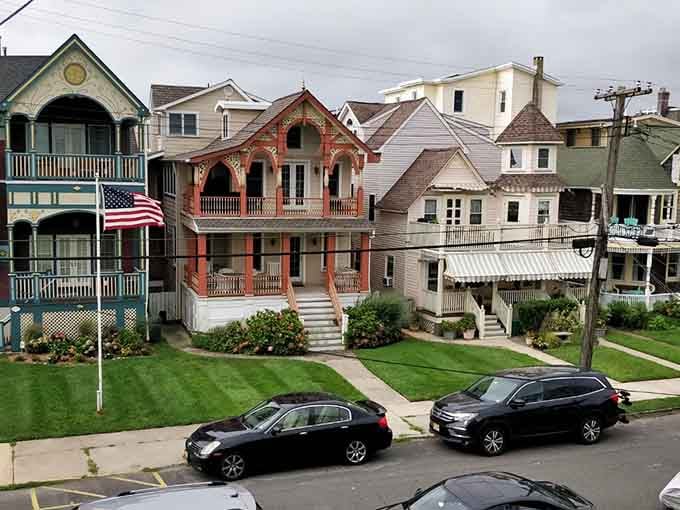 These Victorian beauties prove that gingerbread trim isn't just for cookies and holiday decorating anymore.