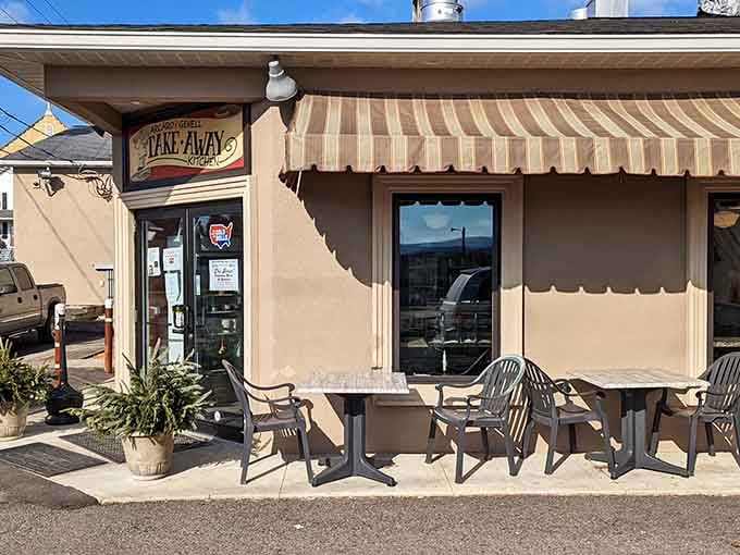 Outdoor seating where you can watch the world go by while contemplating your next slice strategy.