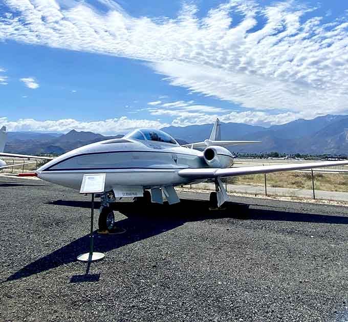This sleek jet looks like it's ready to audition for a sci-fi movie set in 1985.