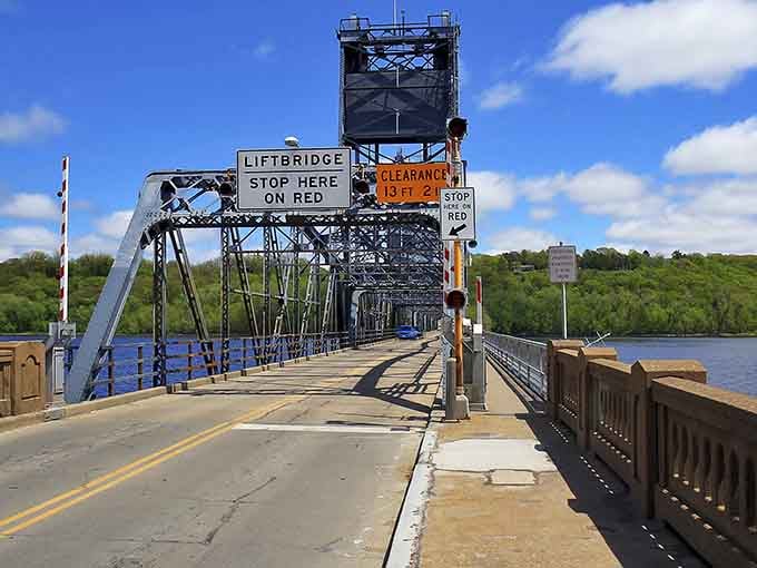 When this steel giant lifts its center span, even adults turn into excited kids pointing at the engineering marvel.