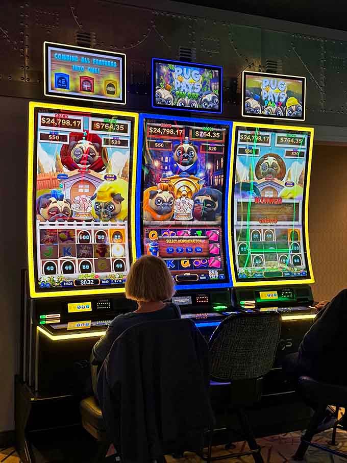 Finding your lucky machine is half the fun, especially when you're surrounded by fellow adventurers on the same quest.