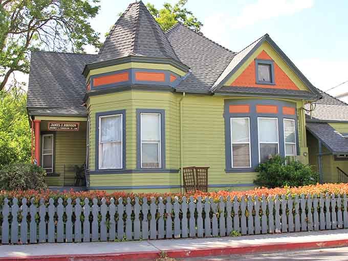 That turret and those colors make this Victorian beauty look like the house from "Up" before the balloons arrived.
