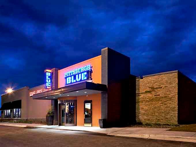 When the evening sky turns deep blue, this modern steakhouse glows like a beacon for hungry travelers.