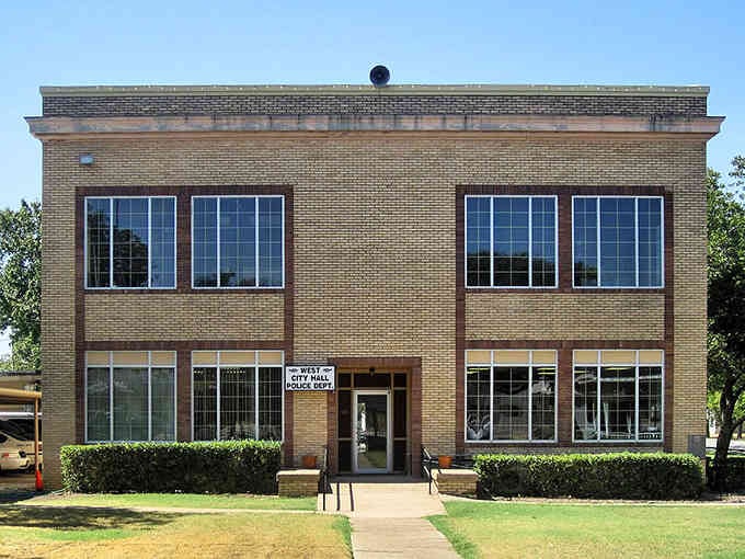 This historic city hall welcomes visitors today much as it did in its proudest days.