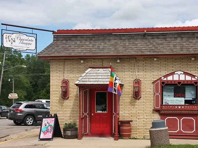 That bright red entrance welcomes you like a friendly neighbor inviting you in for coffee and conversation.