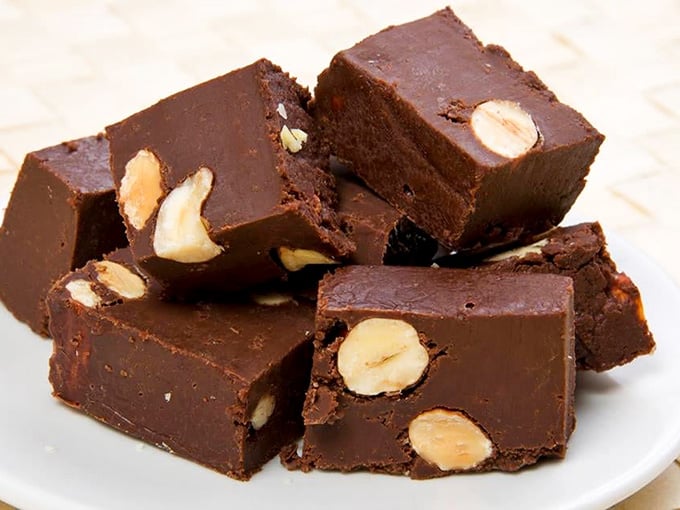 Chocolate fudge studded with peanuts proves that sometimes the classics really do know what they're doing.