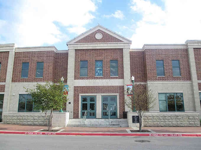 A library that looks this inviting is basically cheating &ndash; how's anyone supposed to resist going inside for just one more book?