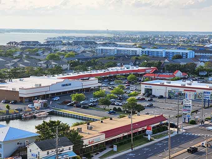 The town sprawls between ocean and bay, offering twice the waterfront and double the vacation possibilities.