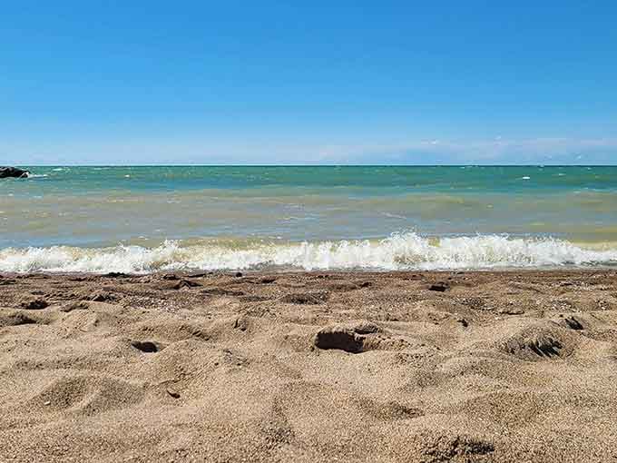 When Lake Erie decides to show off with actual waves, you'd swear you were looking at an ocean scene.