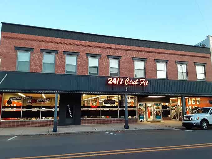 Club Fit keeps you moving with 24/7 access, because retirement doesn't mean retiring from staying active.