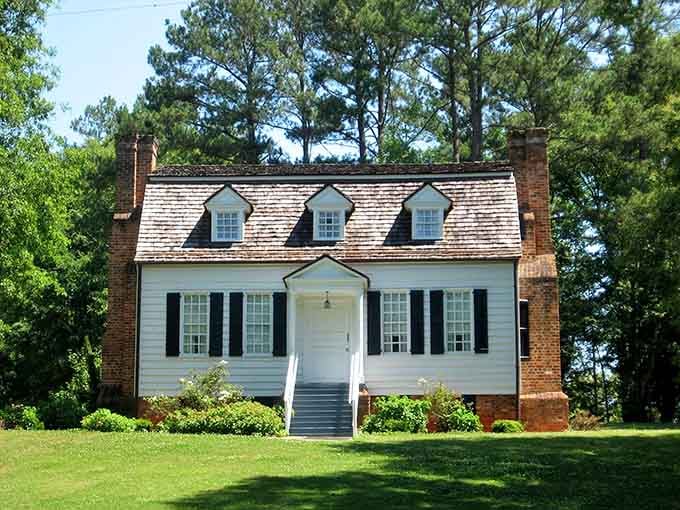 Hanover House stands proud, a genuine slice of 1700s architecture without the chamber pots.