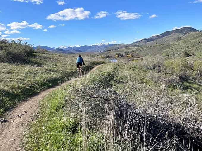 When the path looks this good, you almost forget your knees have been complaining since mile two.