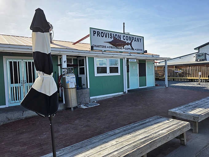 Waterfront dining doesn't get more authentic than picnic tables on the dock with working boats nearby.