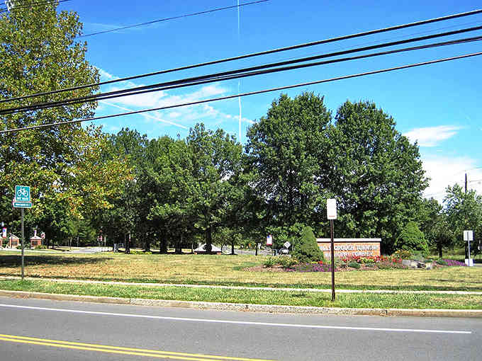 Tree-lined streets and manicured lawns signal a community that takes pride in every detail, including their local restaurants.