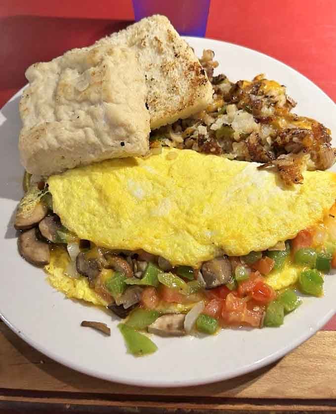 That Western omelet looks fluffy enough to use as a pillow, if pillows were delicious and filled with cheese.