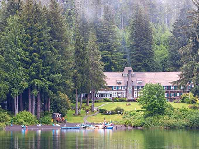 Lake Quinault Lodge sits pretty on the shore, looking like a postcard from a more elegant era.