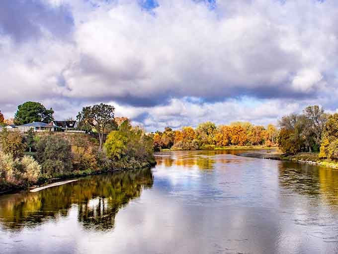 Fall colors explode along the Sacramento River, delivering postcard-worthy scenery right in your affordable new backyard.