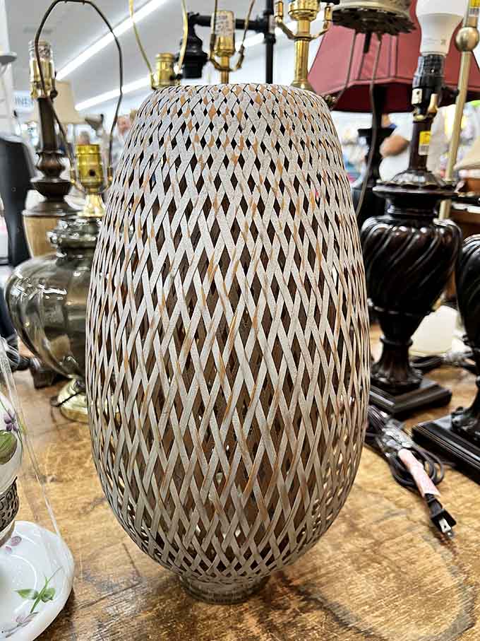 This woven lamp base is giving serious bohemian vibes and waiting for someone to appreciate its artistic soul.