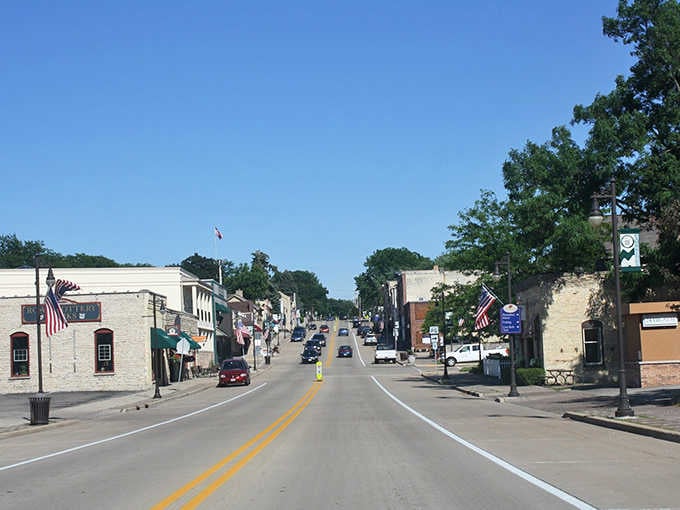 Wide streets and patriotic bunting create an All-American tableau that Norman Rockwell would've sketched in a heartbeat.