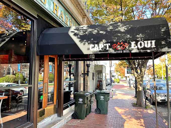 Dappled autumn sunlight filters through trees onto this urban seafood boil spot bringing Louisiana flavors straight to your neighborhood.